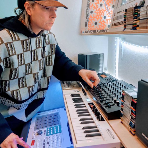 DJ Design: 5 Untold Secrets Of The West Coast Hip-Hop - SB